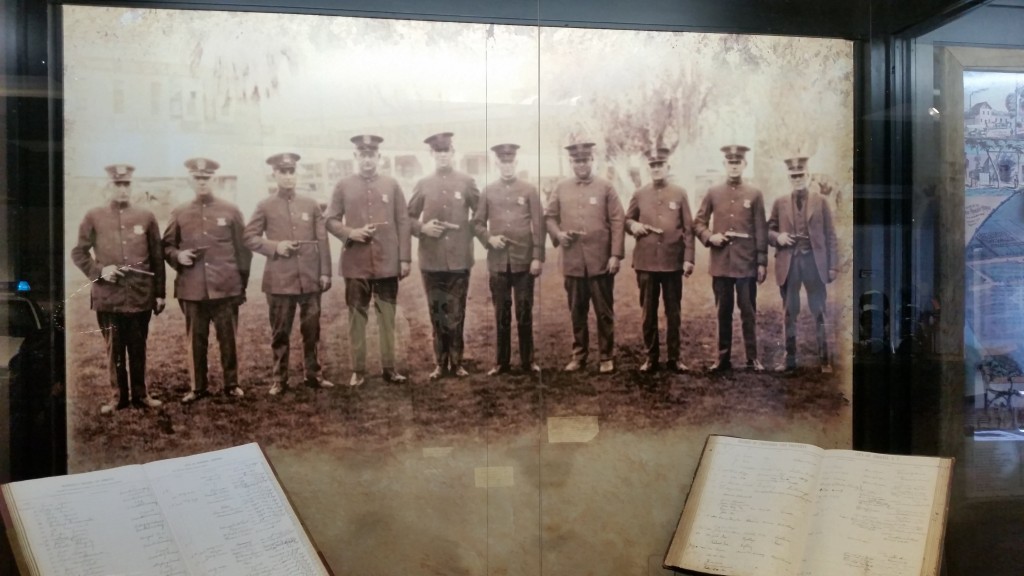 Exhibits - Phoenix Police Museum